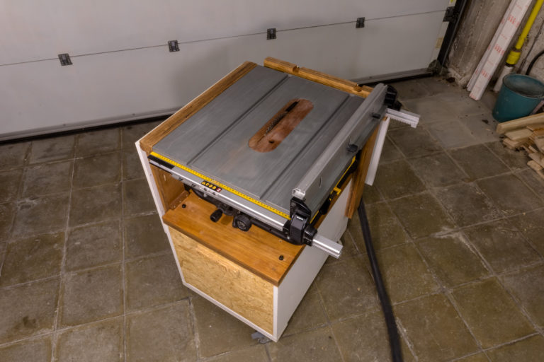 Mobile Table Saw Stand for my DeWalt DW745 | HODYO Design